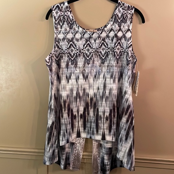 ONE WORLD | Tops | Nwt One World Tank Top Size Large | Poshmark